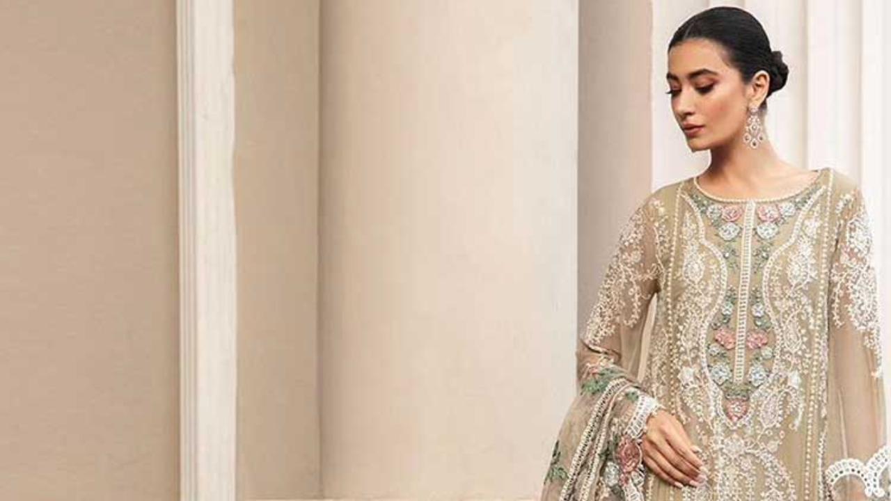 Maria B. Winter Elegance at Raja Sahib: A Symphony of Style and Tradit ...